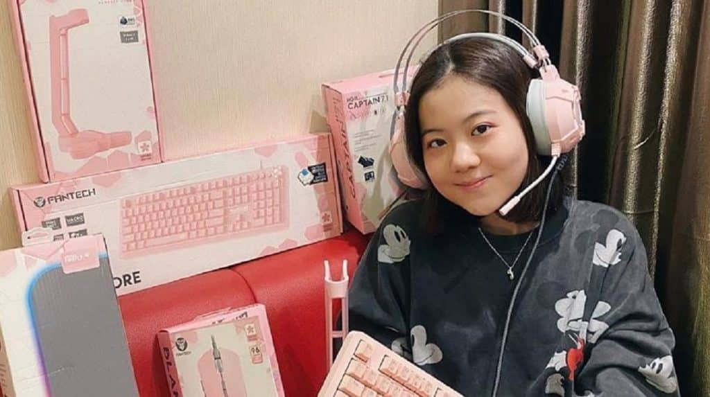 Profile of Evos Funi, the beautiful pro player who is now the mainstay ...